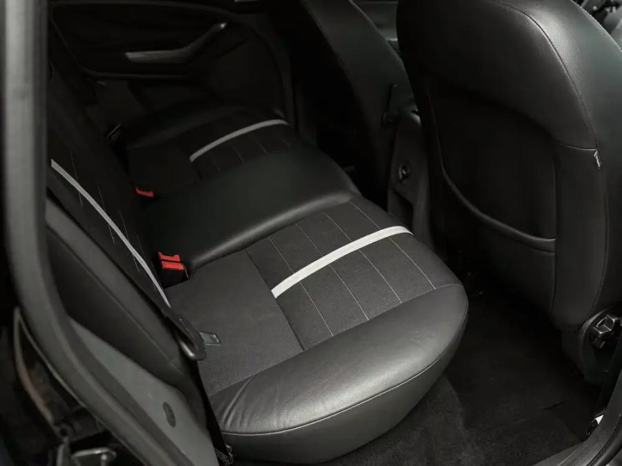 Melns Ford Kuga 2010 Rīga, ar dzinēja tilpumu 2.00 L un nobraukumu 208 tūkst. km par 6500 €, foto 10 vietnē AUTOMOTO.COM.LV
