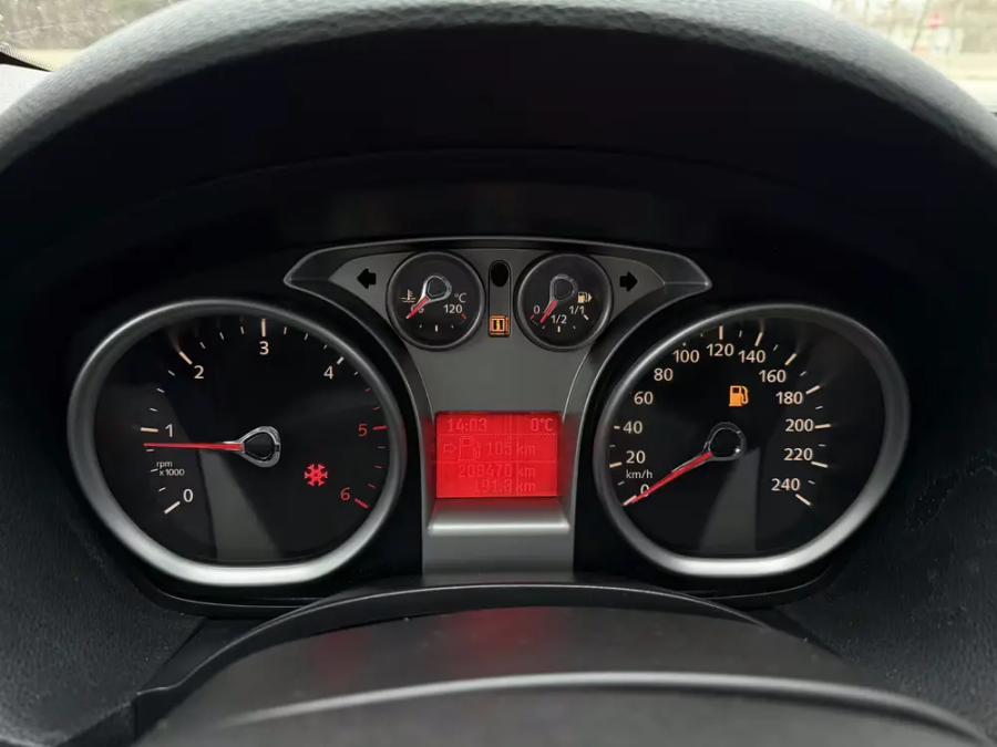 Melns Ford Kuga 2010 Rīga, ar dzinēja tilpumu 2.00 L un nobraukumu 208 tūkst. km par 6500 €, foto 12 vietnē AUTOMOTO.COM.LV