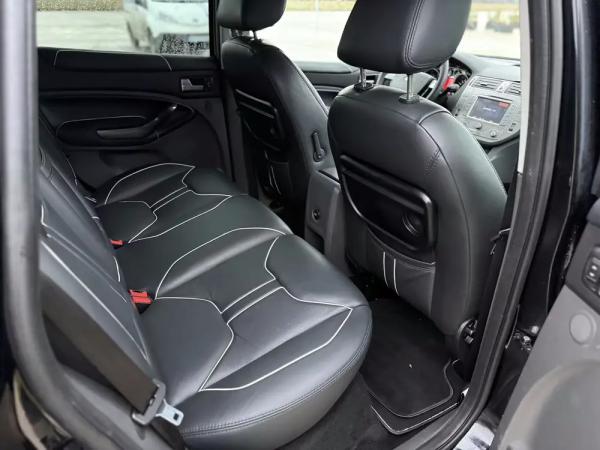 Black Ford Kuga 2010 in Riga, with an engine capacity of 2.00 L and mileage of 249 thousand km for 3500 €, photo 9 on AUTOMOTO.COM.LV