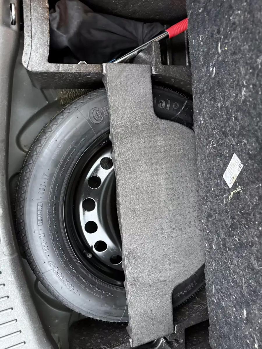 Melns Ford Kuga 2010 Rīga, ar dzinēja tilpumu 2.00 L un nobraukumu 249 tūkst. km par 3500 €, foto 13 vietnē AUTOMOTO.COM.LV