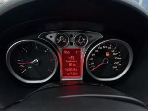 Melns Ford Kuga 2010 Rīga, ar dzinēja tilpumu 2.00 L un nobraukumu 249 tūkst. km par 3500 €, foto 16 vietnē AUTOMOTO.COM.LV