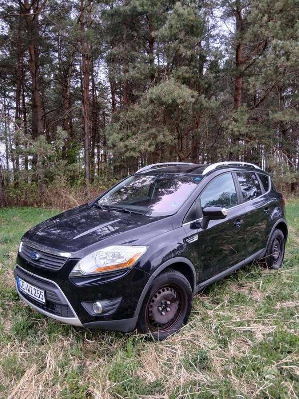 Melns Ford Kuga 2010 Raseiniai, ar dzinēja tilpumu 2.00 L un nobraukumu 212 tūkst. km par 3350 €, foto 1 vietnē AUTOMOTO.COM.LV