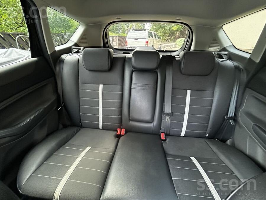Black Ford Kuga 2010 in Riga, with an engine capacity of 2.00 L and mileage of 262 thousand km for 4500 €, photo 16 on AUTOMOTO.COM.LV