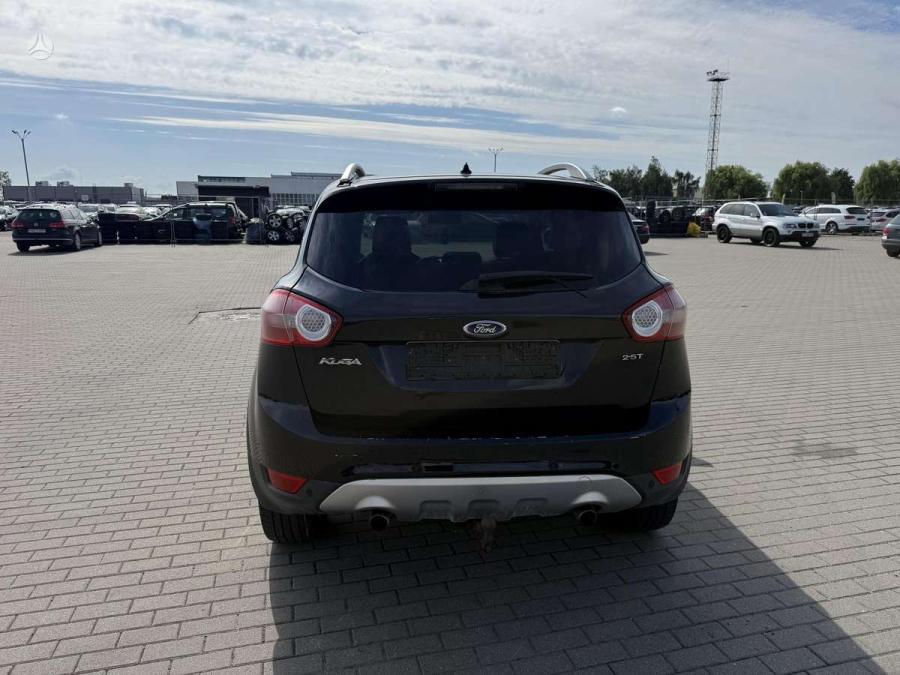 Melns Ford Kuga 2010 Marijampole, ar dzinēja tilpumu 2.52 L un nobraukumu 166 tūkst. km par 3950 €, foto 7 vietnē AUTOMOTO.COM.LV