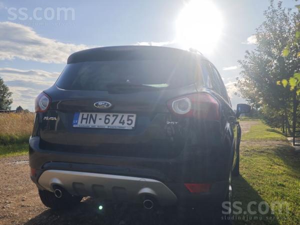 Black Ford Kuga 2010 in Riga, with an engine capacity of 2.50 L and mileage of 132 thousand km for 7200 €, photo 5 on AUTOMOTO.COM.LV