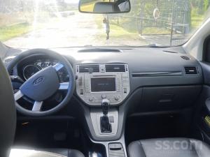 Black Ford Kuga 2010 in Riga, with an engine capacity of 2.50 L and mileage of 132 thousand km for 7200 €, photo 9 on AUTOMOTO.COM.LV