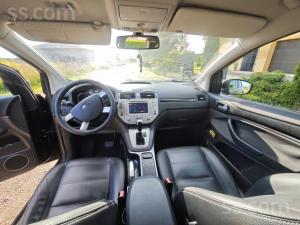 Black Ford Kuga 2010 in Riga, with an engine capacity of 2.50 L and mileage of 132 thousand km for 7200 €, photo 10 on AUTOMOTO.COM.LV