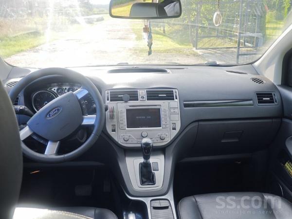 Black Ford Kuga 2010 in Riga, with an engine capacity of 2.50 L and mileage of 132 thousand km for 7200 €, photo 8 on AUTOMOTO.COM.LV