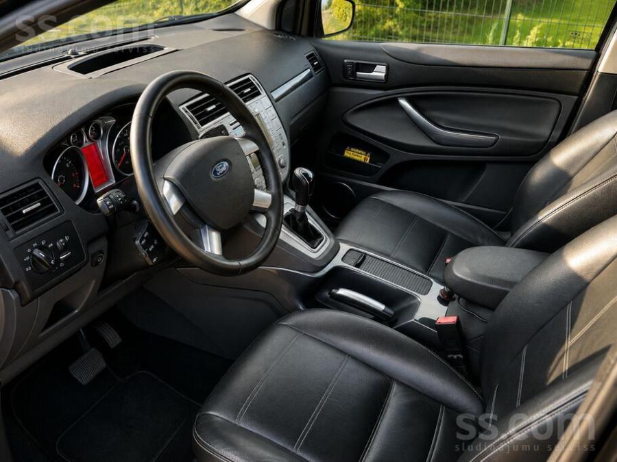 Black Ford Kuga 2010 in Riga, with an engine capacity of 2.50 L and mileage of 132 thousand km for 6800 €, photo 7 on AUTOMOTO.COM.LV