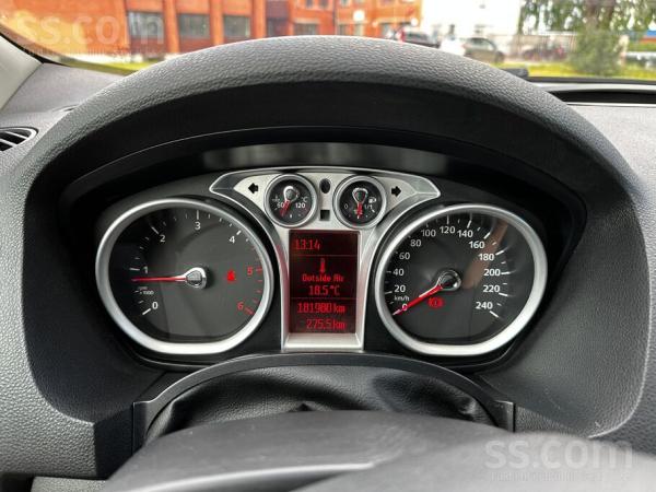 Black Ford Kuga 2010 in Riga, with an engine capacity of 2.00 L and mileage of 184 thousand km for 5500 €, photo 6 on AUTOMOTO.COM.LV