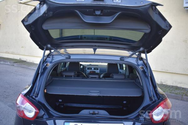 Black Ford Kuga 2011 in Talsi, with an engine capacity of 2.00 L and mileage of 265 thousand km for 6500 €, photo 7 on AUTOMOTO.COM.LV