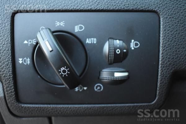 Black Ford Kuga 2011 in Talsi, with an engine capacity of 2.00 L and mileage of 265 thousand km for 6500 €, photo 9 on AUTOMOTO.COM.LV