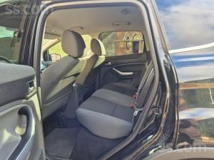 Melns Ford Kuga 2011 Daugavpils, ar dzinēja tilpumu 2.00 L un nobraukumu 184 tūkst. km par 5500 €, foto 8 vietnē AUTOMOTO.COM.LV