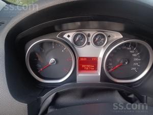 Melns Ford Kuga 2011 Liepāja, ar dzinēja tilpumu 2.00 L un nobraukumu 288 tūkst. km par 5000 €, foto 11 vietnē AUTOMOTO.COM.LV