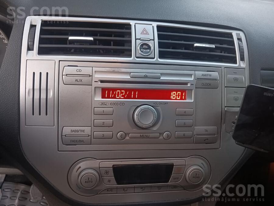Melns Ford Kuga 2011 Liepāja, ar dzinēja tilpumu 2.00 L un nobraukumu 288 tūkst. km par 5000 €, foto 12 vietnē AUTOMOTO.COM.LV