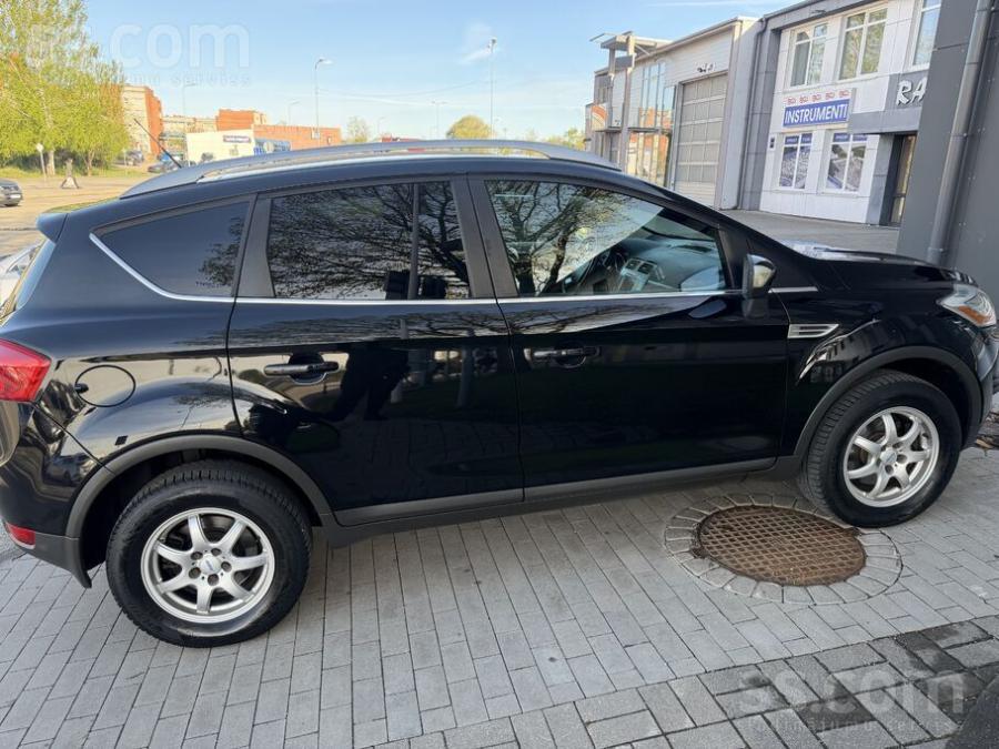 Black Ford Kuga 2011 in Rezekne, with an engine capacity of 2.00 L and mileage of 0 thousand km for 6450 €, photo 10 on AUTOMOTO.COM.LV