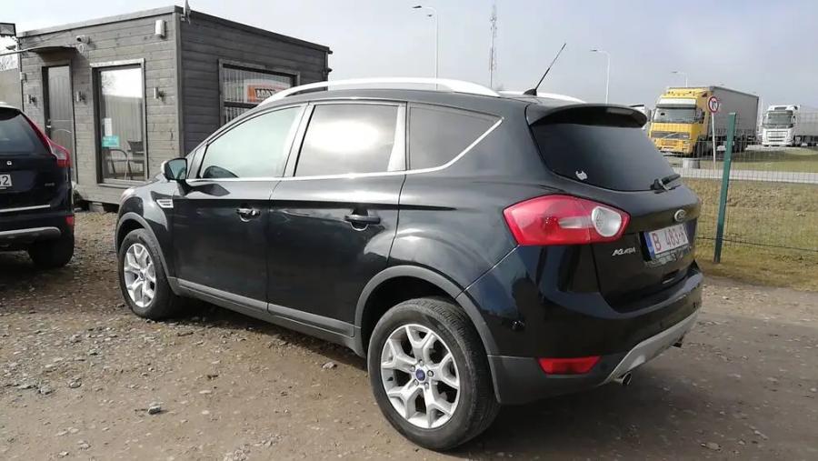 Black Ford Kuga 2011 in Saldus, with an engine capacity of 2.00 L and mileage of 250 thousand km for 6500 €, photo 3 on AUTOMOTO.COM.LV