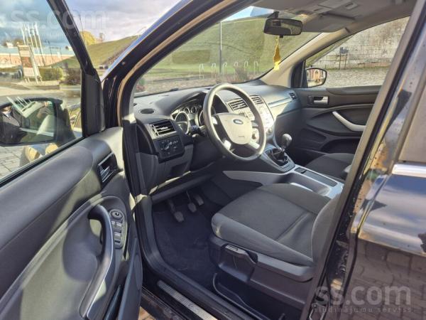 Melns Ford Kuga 2011 Daugavpils, ar dzinēja tilpumu 2.00 L un nobraukumu 186 tūkst. km par 5500 €, foto 8 vietnē AUTOMOTO.COM.LV