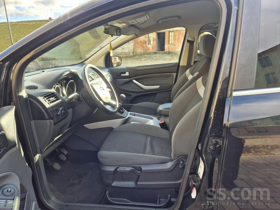 Melns Ford Kuga 2011 Daugavpils, ar dzinēja tilpumu 2.00 L un nobraukumu 186 tūkst. km par 5500 €, foto 10 vietnē AUTOMOTO.COM.LV