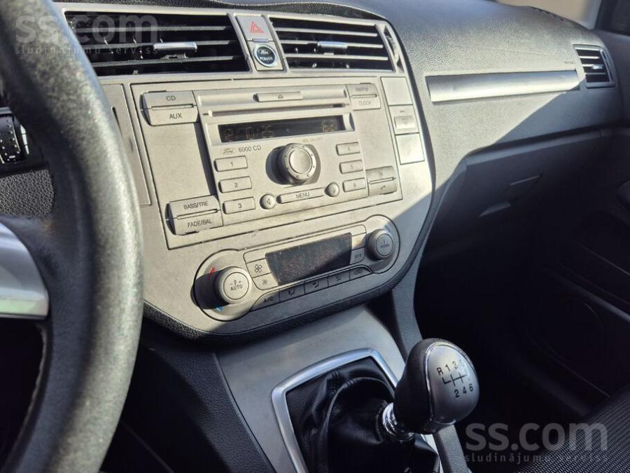 Melns Ford Kuga 2011 Daugavpils, ar dzinēja tilpumu 2.00 L un nobraukumu 186 tūkst. km par 5500 €, foto 15 vietnē AUTOMOTO.COM.LV