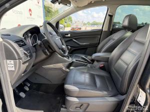 Black Ford Kuga 2011 in Taurage, with an engine capacity of 2.00 L and mileage of 289 thousand km for 5900 €, photo 12 on AUTOMOTO.COM.LV
