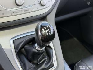 Black Ford Kuga 2011 in Taurage, with an engine capacity of 2.00 L and mileage of 289 thousand km for 5900 €, photo 22 on AUTOMOTO.COM.LV