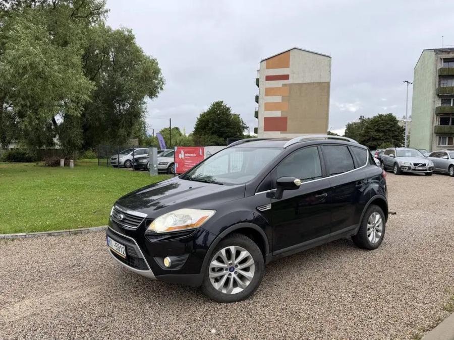 Black Ford Kuga 2011 in Ventspils, with an engine capacity of 2.00 L and mileage of 288 thousand km for 5590 €, photo 1 on AUTOMOTO.COM.LV