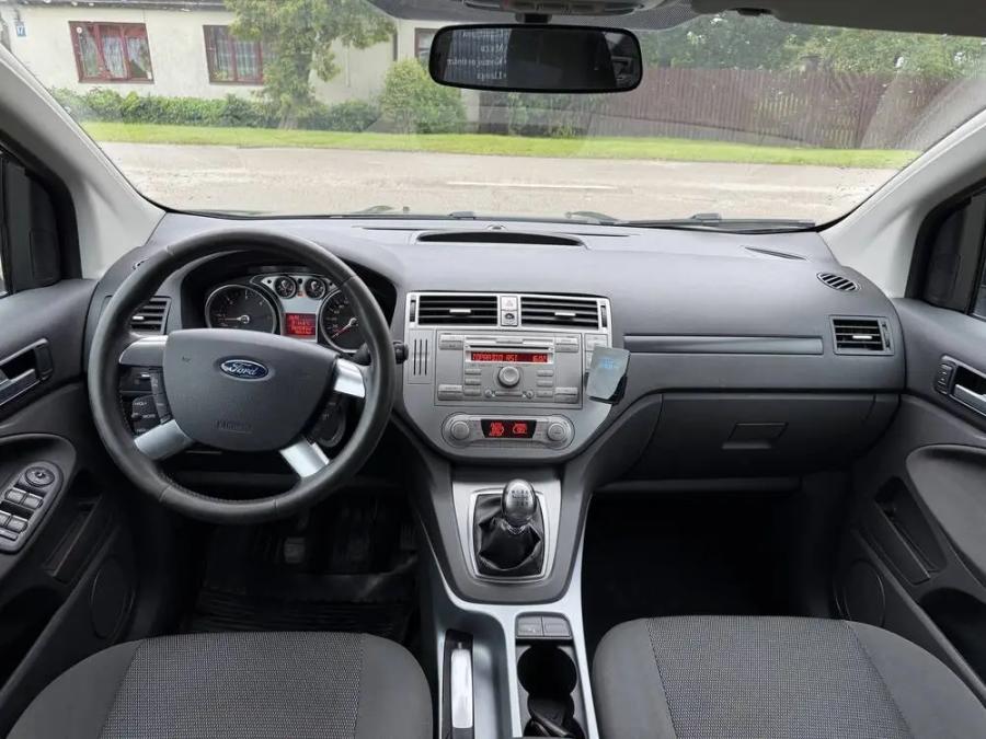 Black Ford Kuga 2011 in Ventspils, with an engine capacity of 2.00 L and mileage of 288 thousand km for 5590 €, photo 13 on AUTOMOTO.COM.LV
