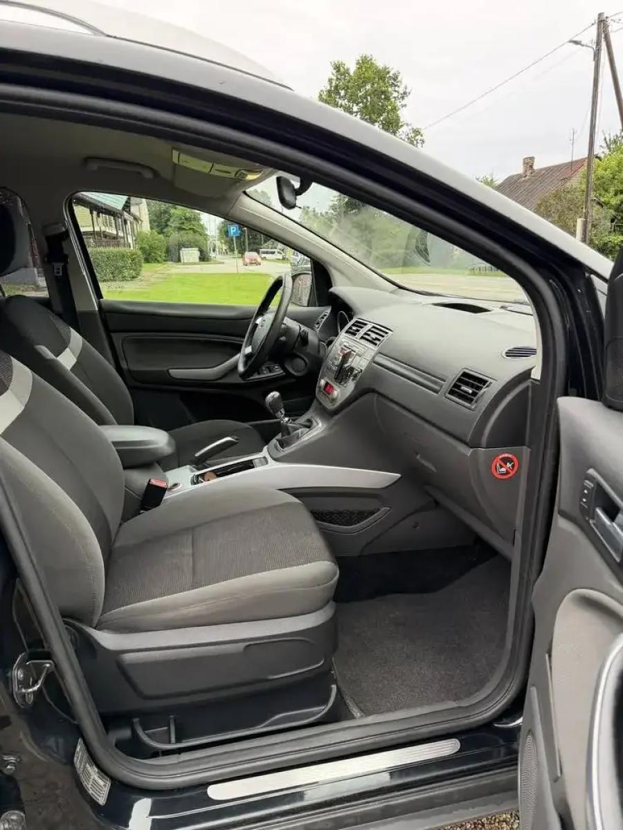 Black Ford Kuga 2011 in Ventspils, with an engine capacity of 2.00 L and mileage of 288 thousand km for 5590 €, photo 16 on AUTOMOTO.COM.LV