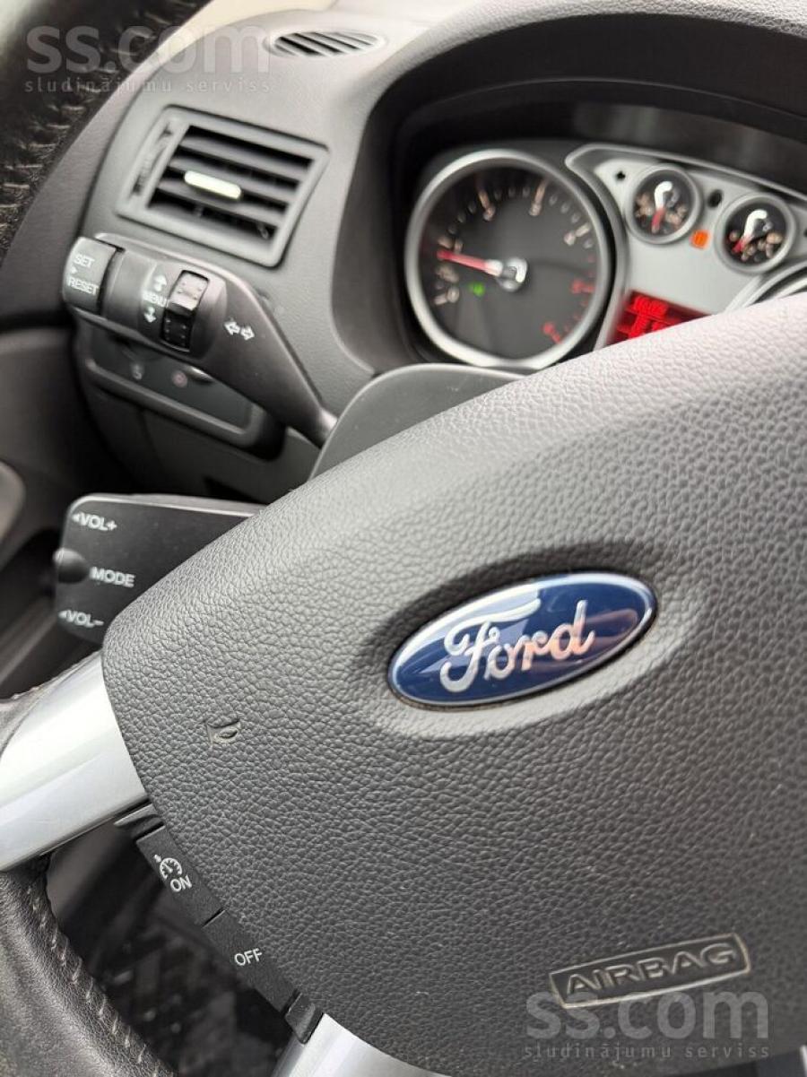 Melns Ford Kuga 2011 Ventspils, ar dzinēja tilpumu 2.00 L un nobraukumu 288 tūkst. km par 5590 €, foto 10 vietnē AUTOMOTO.COM.LV