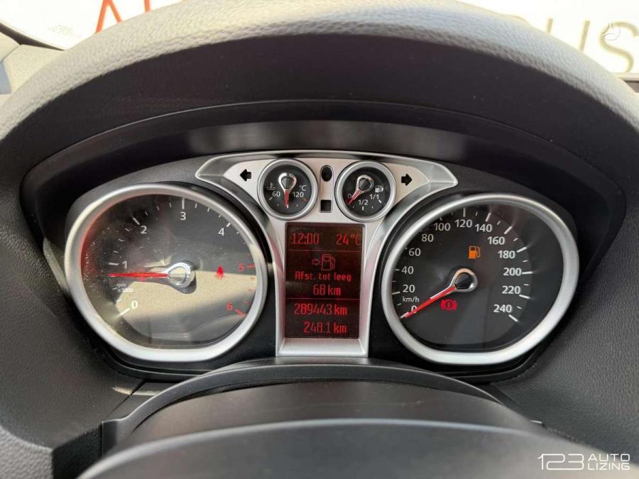 Melns Ford Kuga 2011 Tauragė, ar dzinēja tilpumu 2.00 L un nobraukumu 289 tūkst. km par 5600 €, foto 20 vietnē AUTOMOTO.COM.LV