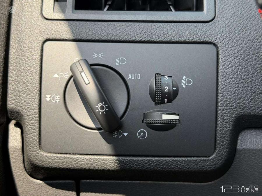 Melns Ford Kuga 2011 Tauragė, ar dzinēja tilpumu 2.00 L un nobraukumu 289 tūkst. km par 5600 €, foto 25 vietnē AUTOMOTO.COM.LV