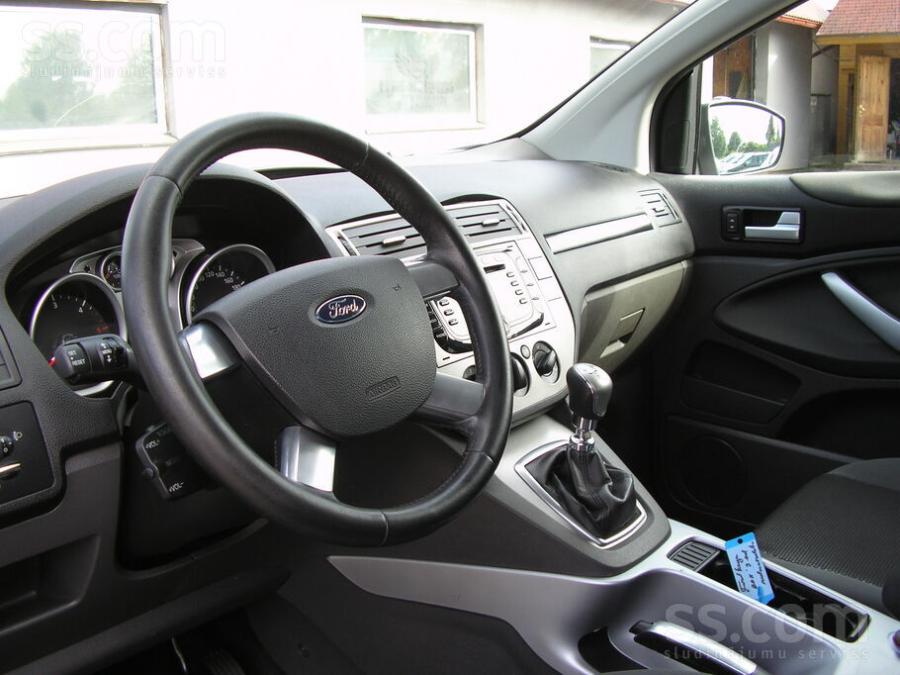 Black Ford Kuga 2011 in Riga, with an engine capacity of 2.00 L and mileage of 0 thousand km for 5450 €, photo 16 on AUTOMOTO.COM.LV