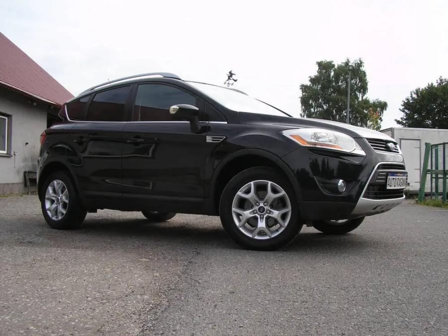 Black Ford Kuga 2011 in Sigulda, with an engine capacity of 2.00 L and mileage of 331 thousand km for 5450 €, photo 3 on AUTOMOTO.COM.LV