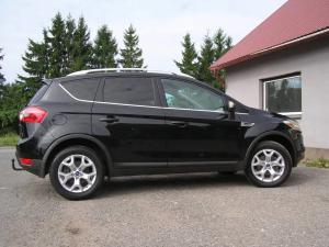 Black Ford Kuga 2011 in Sigulda, with an engine capacity of 2.00 L and mileage of 331 thousand km for 5450 €, photo 4 on AUTOMOTO.COM.LV