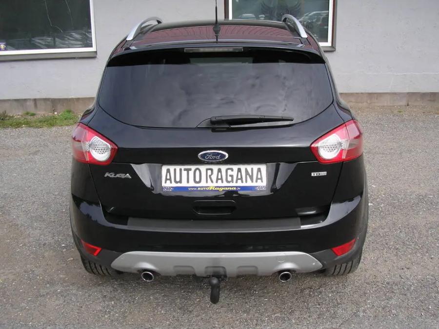 Black Ford Kuga 2011 in Sigulda, with an engine capacity of 2.00 L and mileage of 331 thousand km for 5450 €, photo 7 on AUTOMOTO.COM.LV