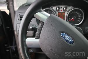 Black Ford Kuga 2011 in Tukums, with an engine capacity of 2.00 L and mileage of 245 thousand km for 6999 €, photo 18 on AUTOMOTO.COM.LV