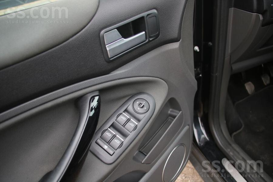 Black Ford Kuga 2011 in Tukums, with an engine capacity of 2.00 L and mileage of 245 thousand km for 6999 €, photo 22 on AUTOMOTO.COM.LV