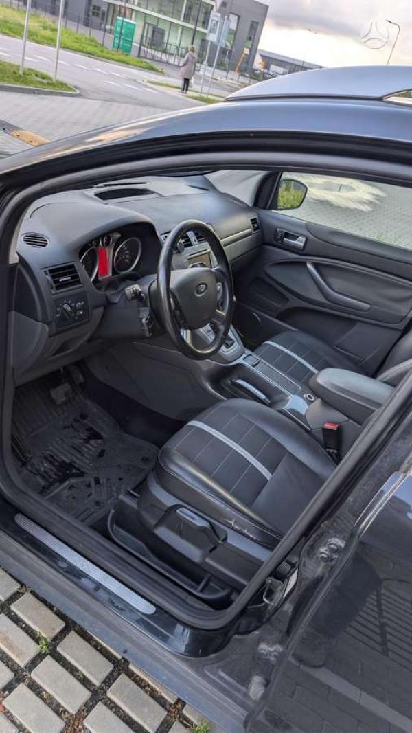 Melns Ford Kuga 2011 Viļņa, ar dzinēja tilpumu 2.00 L un nobraukumu 220 tūkst. km par 5000 €, foto 11 vietnē AUTOMOTO.COM.LV