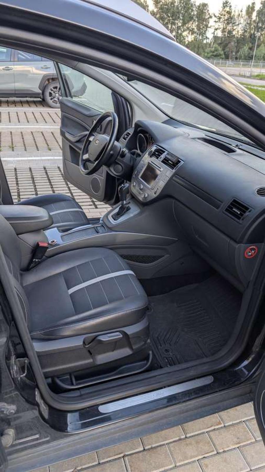 Melns Ford Kuga 2011 Viļņa, ar dzinēja tilpumu 2.00 L un nobraukumu 220 tūkst. km par 5000 €, foto 16 vietnē AUTOMOTO.COM.LV
