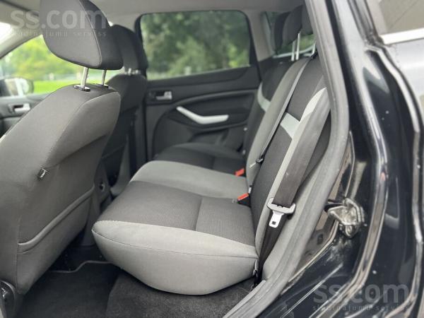Ford Kuga 2011 Jēkabpils vietnē Melns Ford Kuga 2011 Jēkabpils, ar dzinēja tilpumu 2.00 L un nobraukumu 226 tūkst. km par 6400 €, foto 11 vietnē AUTOMOTO.COM.LV
