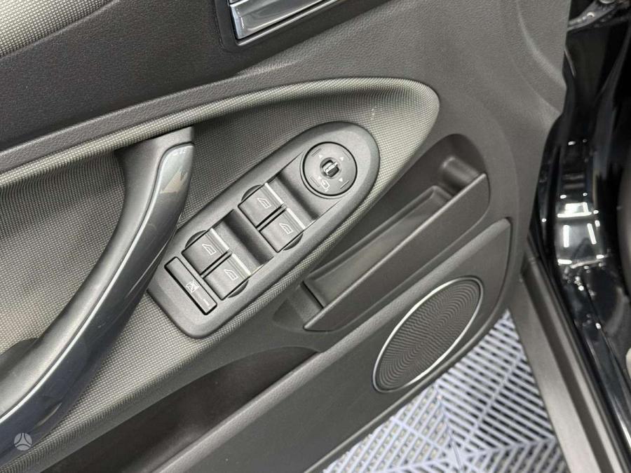 Melns Ford Kuga 2011 Marijampole, ar dzinēja tilpumu 2.00 L un nobraukumu 202 tūkst. km par 5700 €, foto 24 vietnē AUTOMOTO.COM.LV