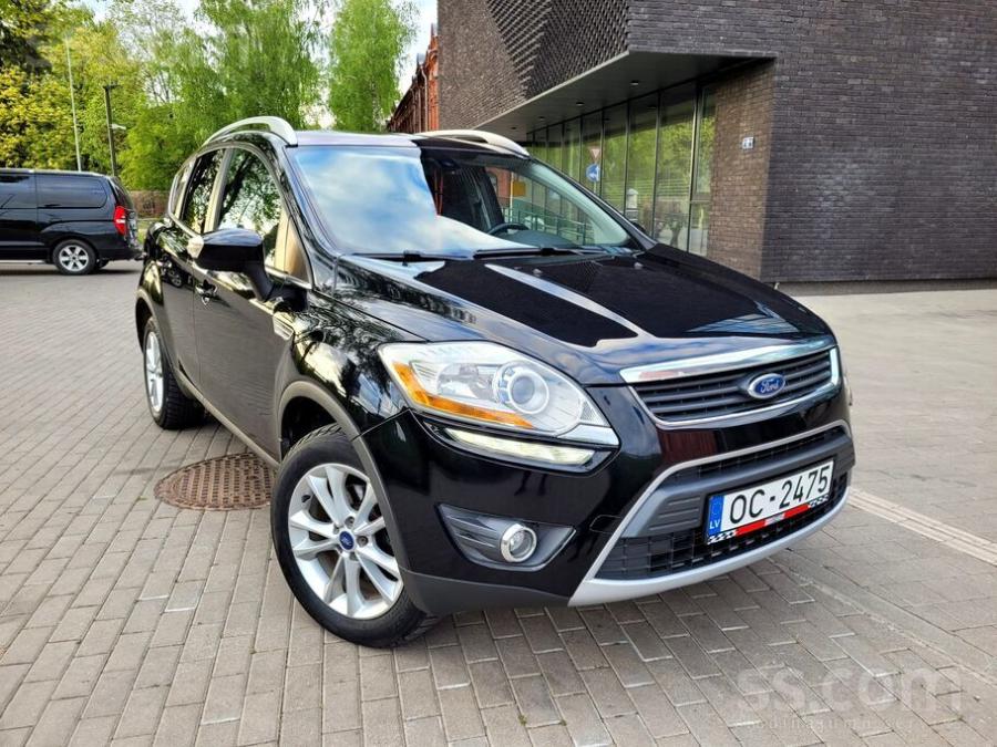 Melns Ford Kuga 2012 Daugavpils, ar dzinēja tilpumu 2.00 L un nobraukumu 0 tūkst. km par 6550 €, foto 2 vietnē AUTOMOTO.COM.LV