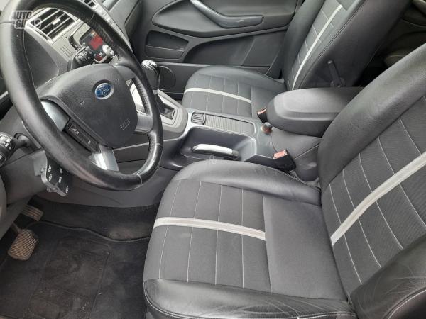 Black Ford Kuga 2012 in Mazeikiai, with an engine capacity of 2.00 L and mileage of 282 thousand km for 4700 €, photo 9 on AUTOMOTO.COM.LV