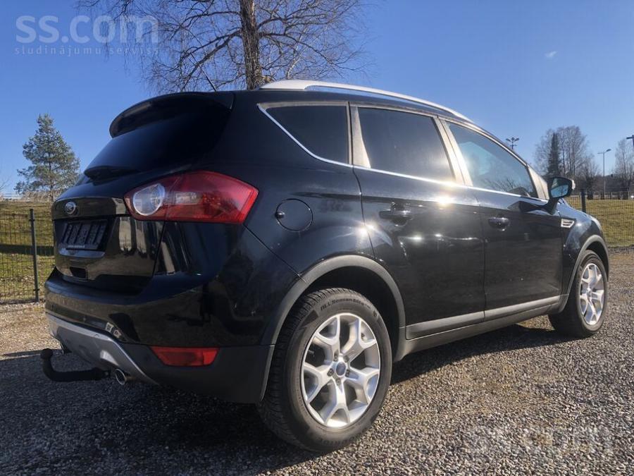 Black Ford Kuga 2012 in Valmiera, with an engine capacity of 2.00 L and mileage of 270 thousand km for 5890 €, photo 4 on AUTOMOTO.COM.LV