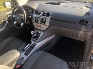 Black Ford Kuga 2012 in Valmiera, with an engine capacity of 2.00 L and mileage of 270 thousand km for 5890 €, photo 6 on AUTOMOTO.COM.LV