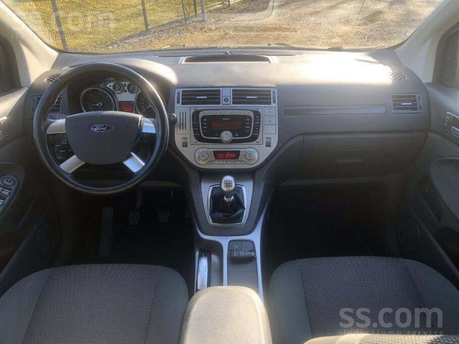 Black Ford Kuga 2012 in Valmiera, with an engine capacity of 2.00 L and mileage of 270 thousand km for 5890 €, photo 7 on AUTOMOTO.COM.LV