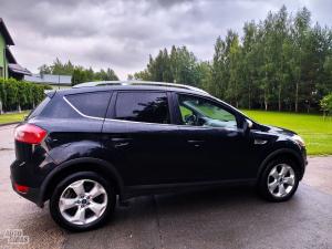 Melns Ford Kuga 2012 Mažeikiai, ar dzinēja tilpumu 2.00 L un nobraukumu 221 tūkst. km par 6200 €, foto 23 vietnē AUTOMOTO.COM.LV