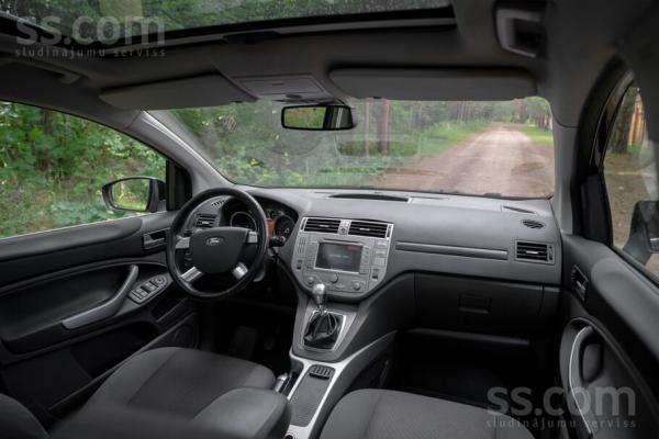 Black Ford Kuga 2012 in Tukums, with an engine capacity of 2.00 L and mileage of 282 thousand km for 5790 €, photo 8 on AUTOMOTO.COM.LV