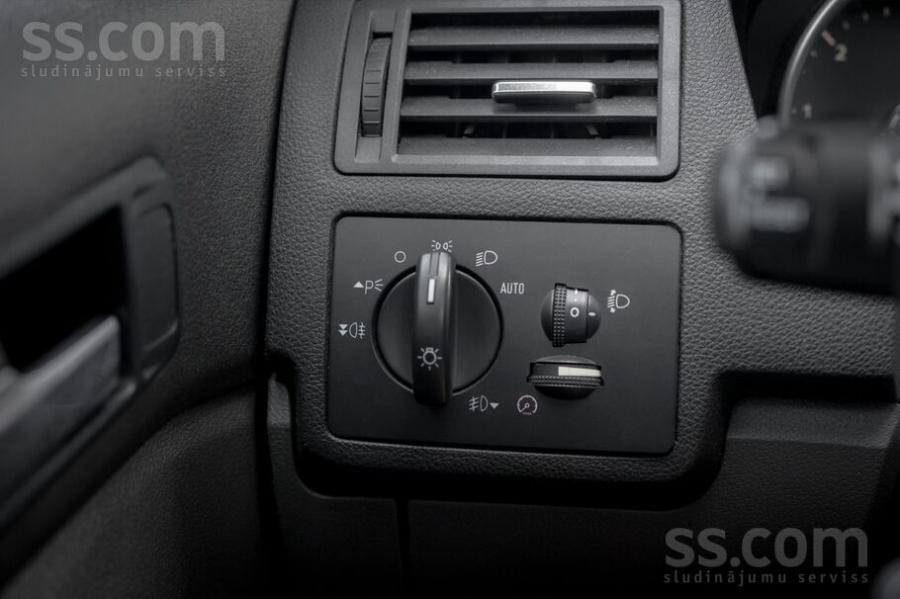 Melns Ford Kuga 2012 Tukums, ar dzinēja tilpumu 2.00 L un nobraukumu 282 tūkst. km par 5790 €, foto 15 vietnē AUTOMOTO.COM.LV
